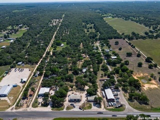 87 Rye Ln, La Vernia, TX 78121