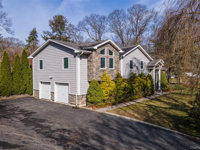 87 Soundview Drive