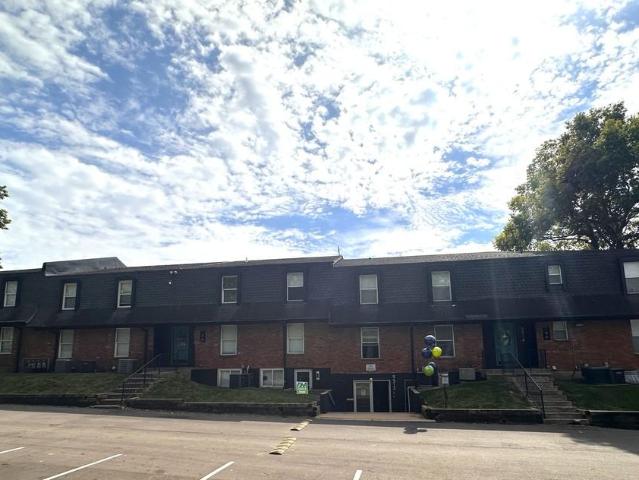 87th Street Apartments 1 Bedroom Apartment for Rent at 9512 W 87th St, Overland Park, KS 66212