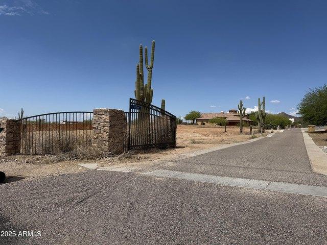 8404 N 82nd Pl, Mesa, AZ 85207