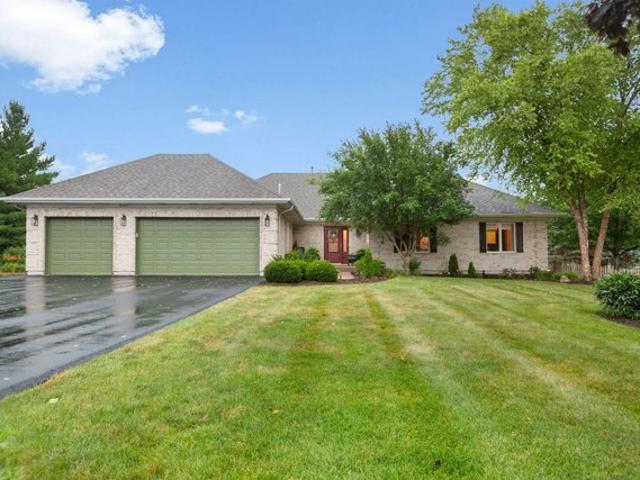 8404 Squirrel Dr, Spring Grove, IL 60081