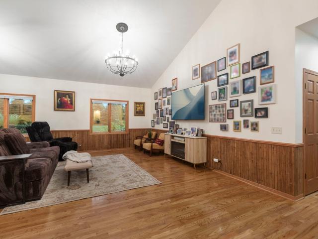 8404 Squirrel Drive