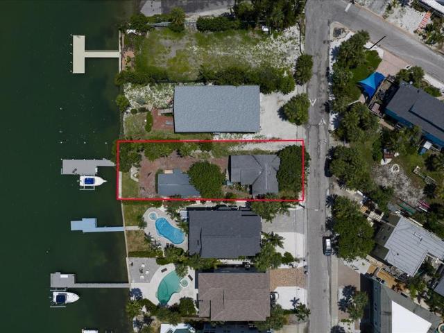 8405 Bayshore Dr, Treasure Island, FL 33706 | MLS #TB8433 | Compass
