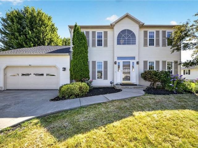 8405 Esperance Trl, Liverpool, NY 13090