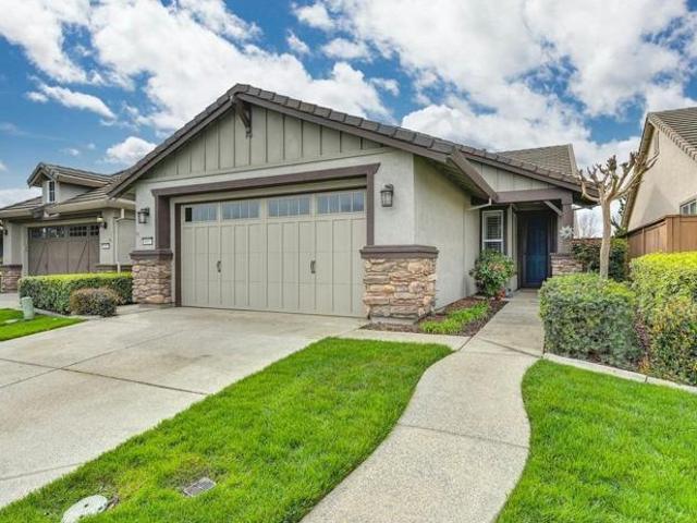 8405 Peak Forest Way, Elk Grove, CA 95757
