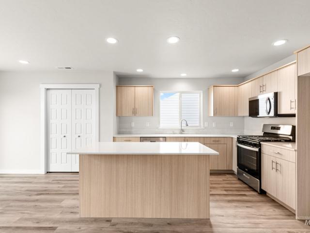 8405 S Tyrion Way
