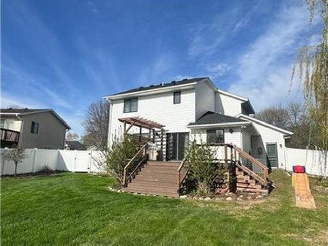 8406 Bear Ave, Monticello, MN 55362