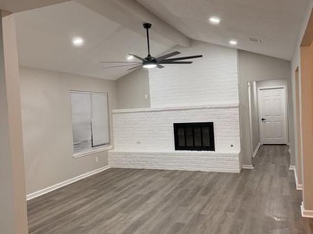 8406 Beechaven Rd, La Porte, TX 77571