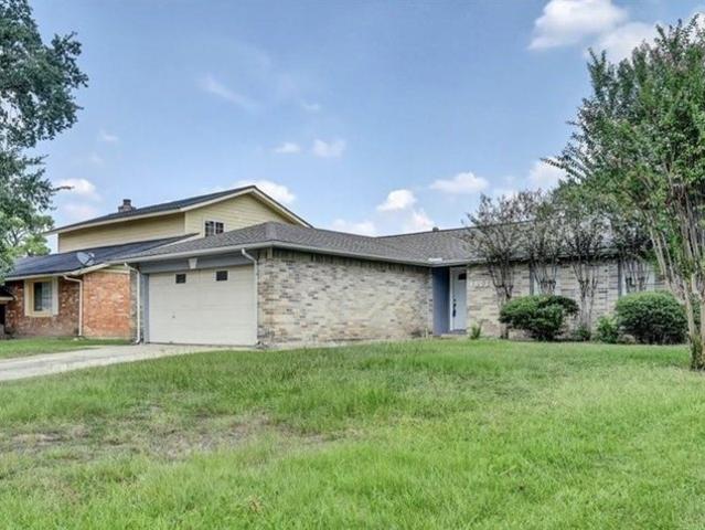 8406 Daycoach Ln, Houston, TX 77064