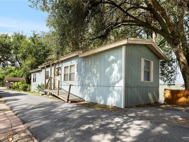 8406 Lago Vista Dr, Hidalgo, TX 78538