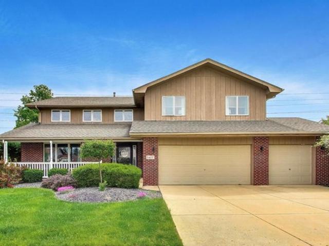 8407 Brookside Glen Dr, Tinley Park, IL 60487