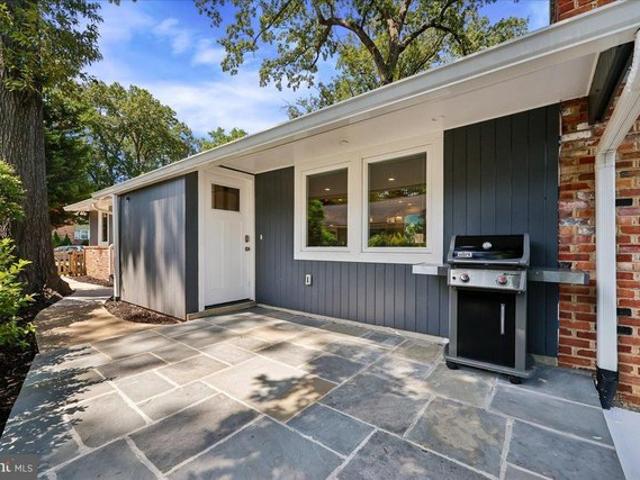 8407 Tahona Dr, Silver Spring, MD 20903