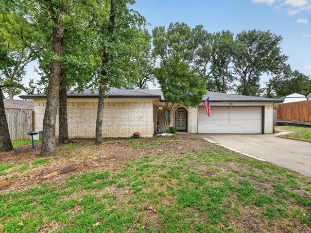 8408 Timberline Ct, North Richland Hills, TX 76182