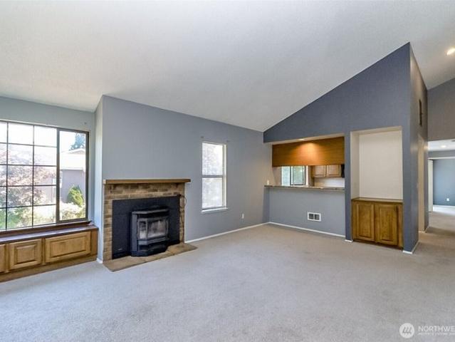 8408 18th Ave W Apt 2 201, Everett, WA 98204