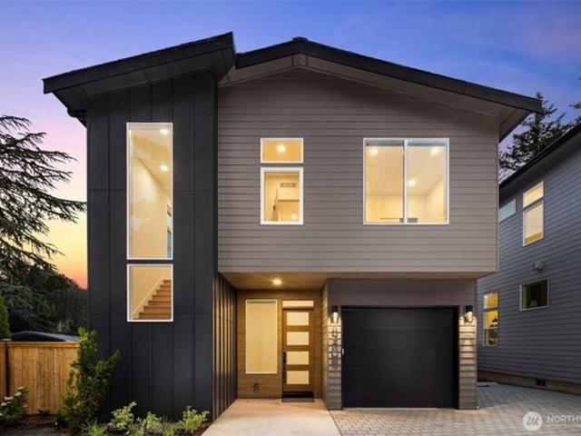 8409 NE 137th St, Kirkland, WA 98034