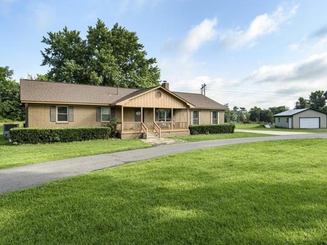 8409 Carrie Dr, Benton, AR 72019