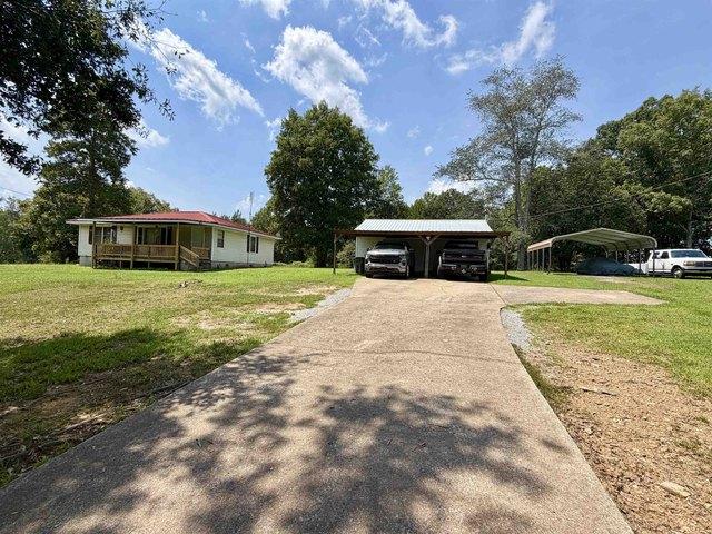 8409 County Road 61, Florence, AL 35634