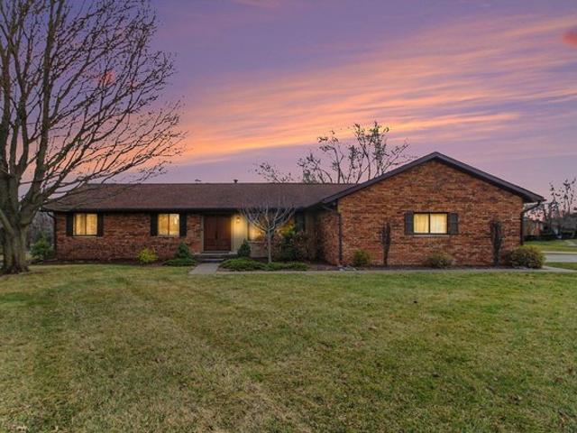8409 Crestshire Dr, Ypsilanti, MI 48197