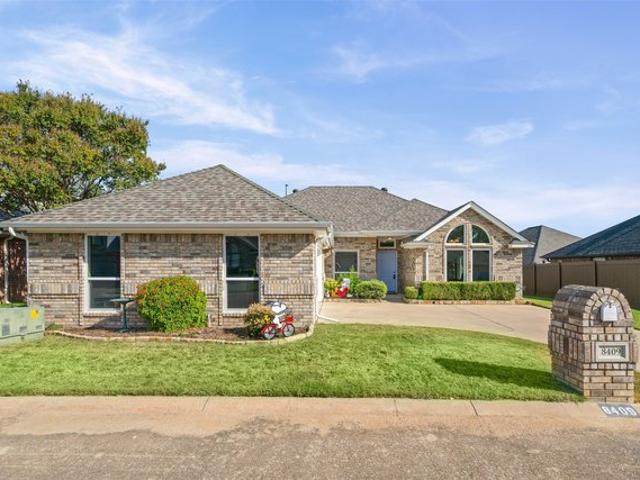 8409 Golf Club Cir, Fort Worth, TX 76179