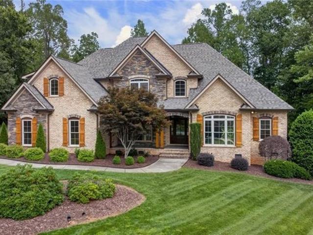 8409 Lillys Ct, Greensboro, NC 27455