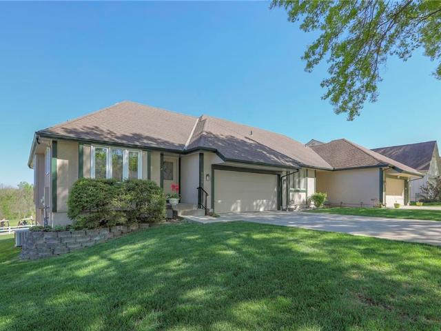 8409 Westridge Rd, Raytown, MO 64138 | MLS #2609