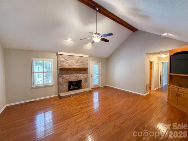 8400 Chestnut Oak Court