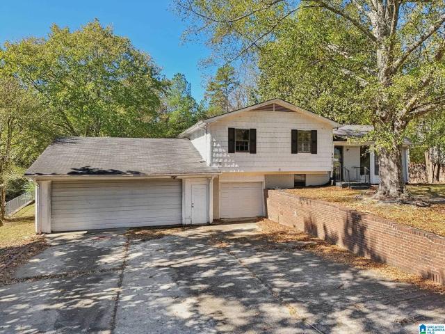 8400 Country Circle