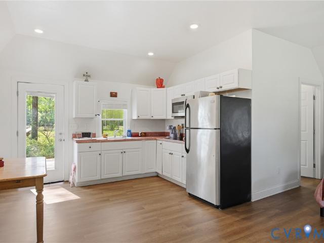 8400 Hicks Island Road