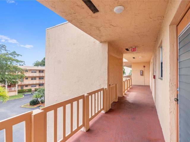 8400 Lagos De Campo Blvd, Unit 312, Tamarac, FL 33321 | MLS #A11932