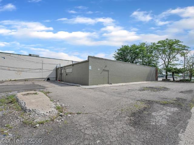 8400 pelham road