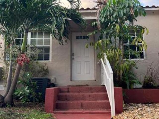 8401 Crespi Blvd #4, Miami Beach, FL 33141