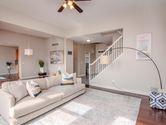 8401 Hummingbird Drive