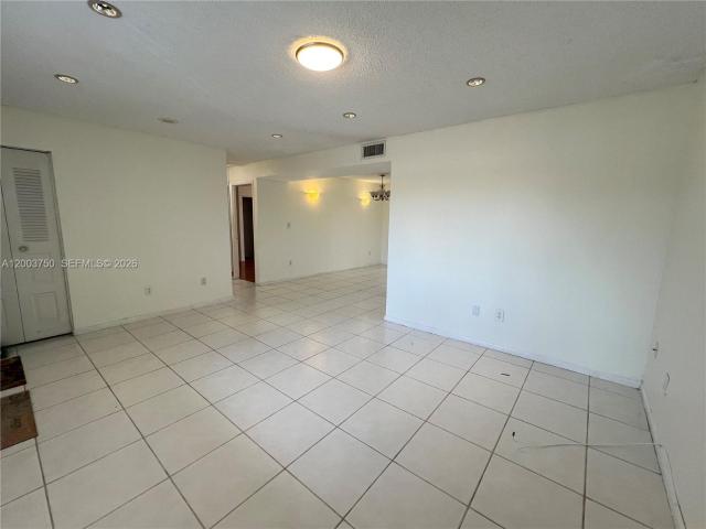 8401 SW 107th Ave, Unit 322E, Miami, FL 33173 | MLS #A12003