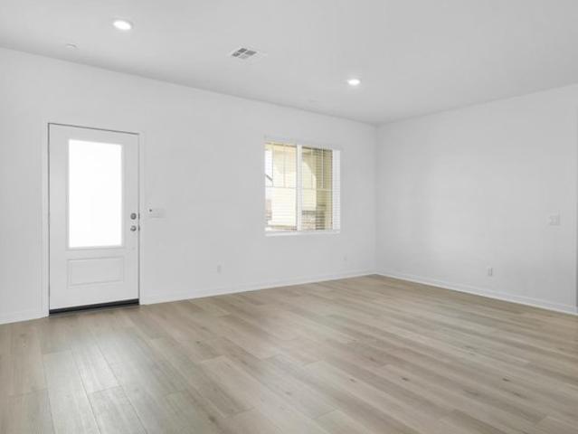 8401 Seth Alexander Way, Bakersfield, CA 93306