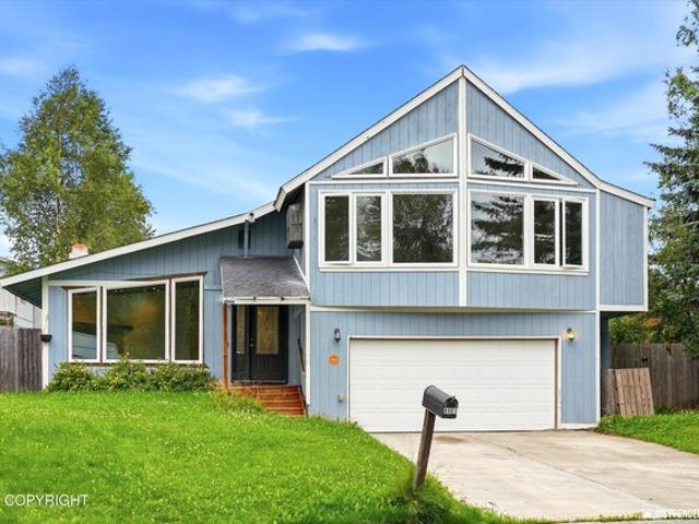 8401 Williwa Cir, Anchorage, AK 99504
