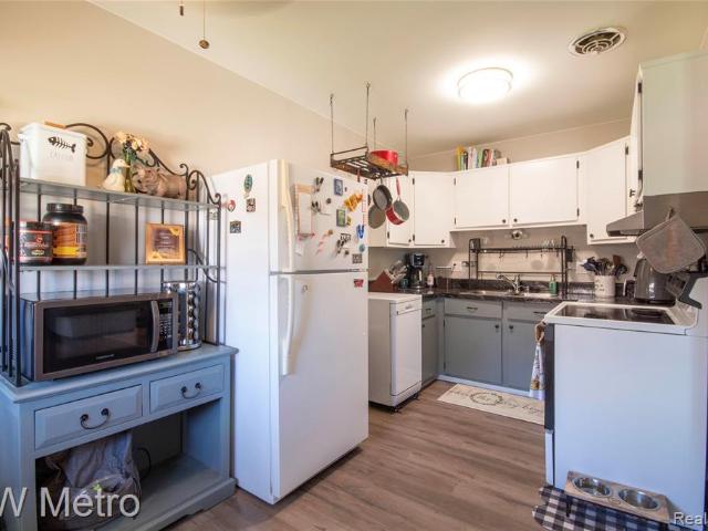 8401 18 Mile Road # 253