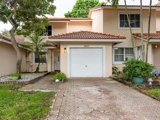 8402 NW 40th Ct, Sunrise, FL 33351
