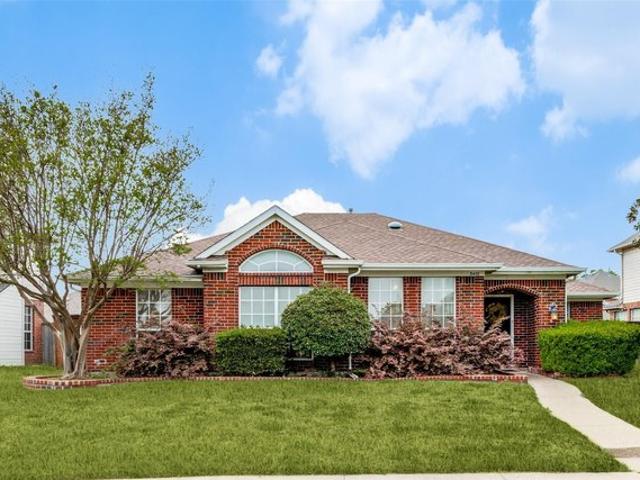 8402 Hartford Dr, Rowlett, TX 75089