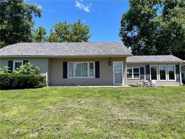 8402 SE Route C Hwy, Cameron, MO 64429