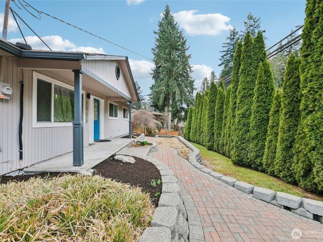 8403 NE 138th St, Kirkland, WA 98034 | MLS #2486 | Compass