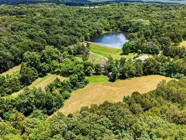 8403 E Forest Hills Dr, Dittmer, MO 63023