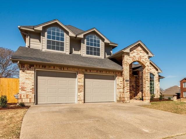 8403 Winecup Rdg, Dallas, TX 75249