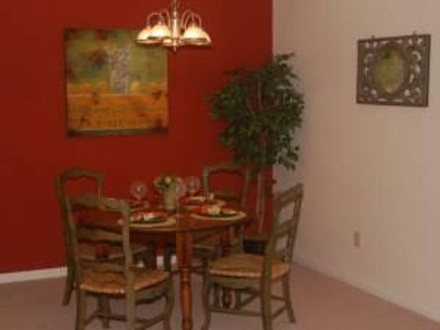 $840 / 1br 966ft² MINIMAL UPFRONT COSTS for LUXURY LIVING! West Ashley map