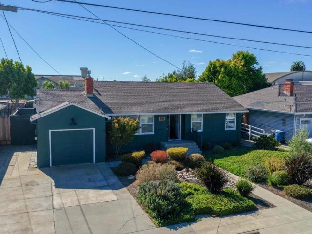 840 Capistrano Drive