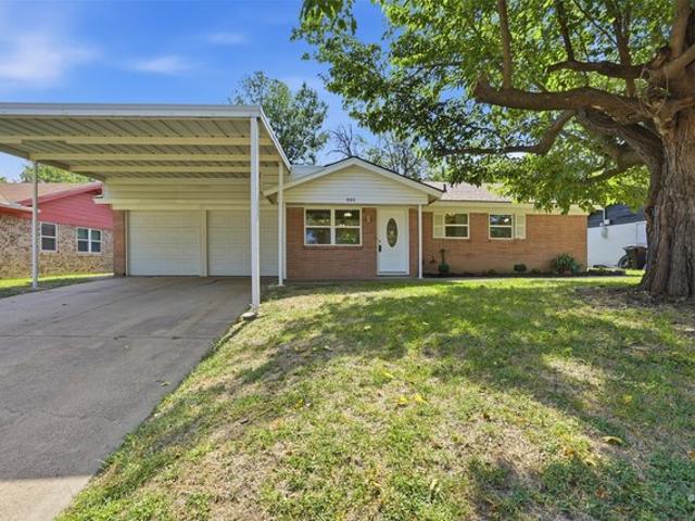 840 Crosby Ave, White Settlement, TX 76108