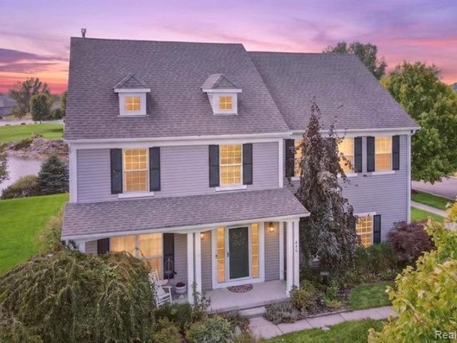 840 Cross Cir, Oxford Township, MI 48371