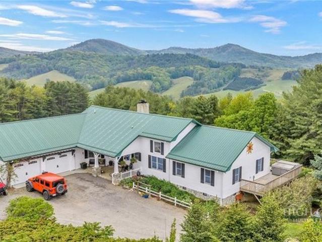 840 and 492 Chenault Rd, Laurel Springs, NC 28644