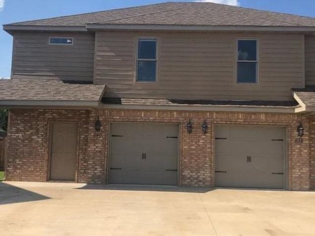 840 Baker St NW, Gravette, AR 72736
