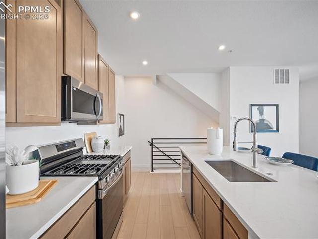 840 Beckton Heights