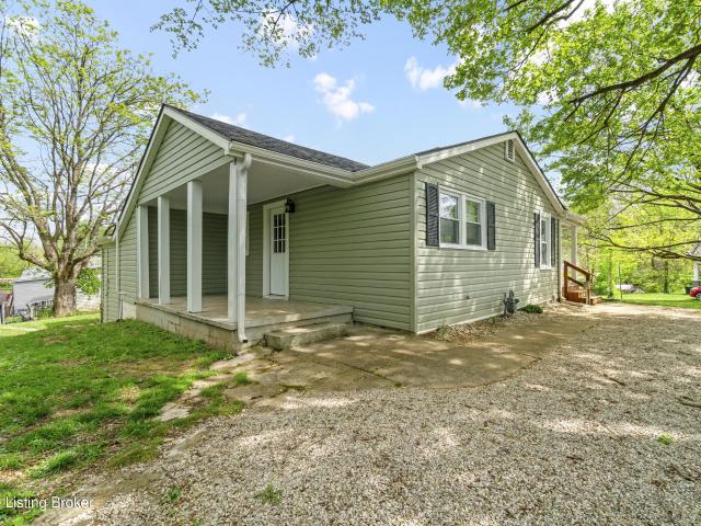 840 E Walnut St